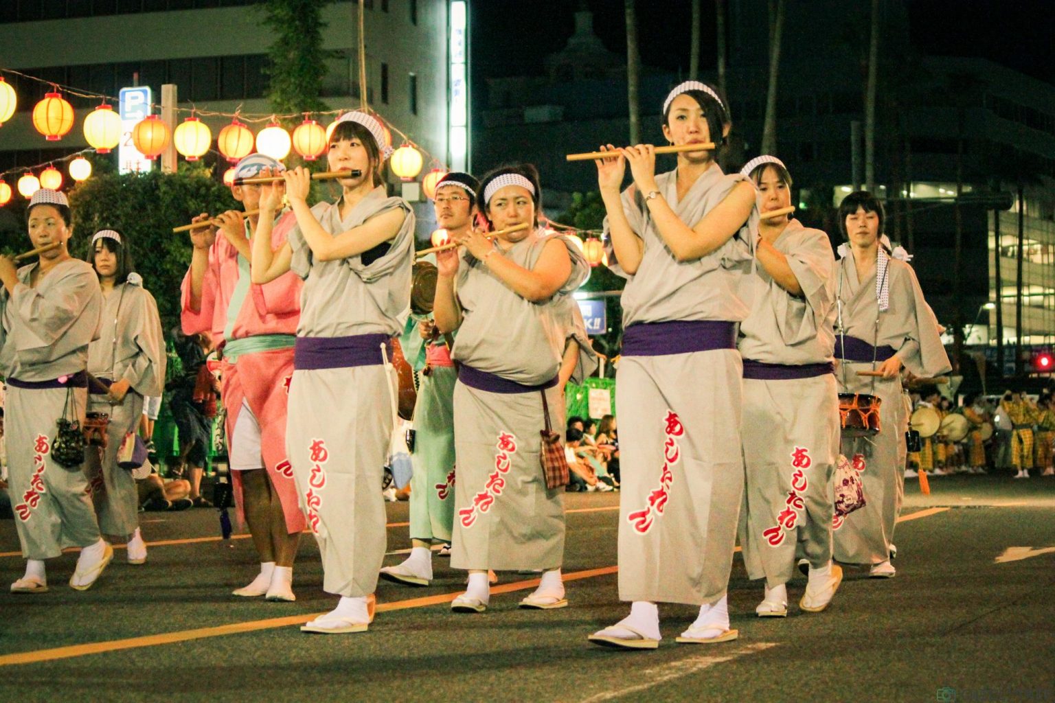 เทศกาลเต้นอาวะ งานเทศกาลประจำฤดูร้อนช่วงโอบ้ง จังหวัดโทคุชิมะ ...